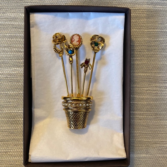 Jewelry | Flower Pot Pin Missing One Pearl On The Pot | Poshmark